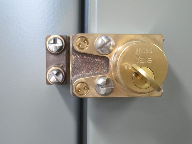 3 Common Lock Problems and How to Fix Them - 2021 Guide - Emlii